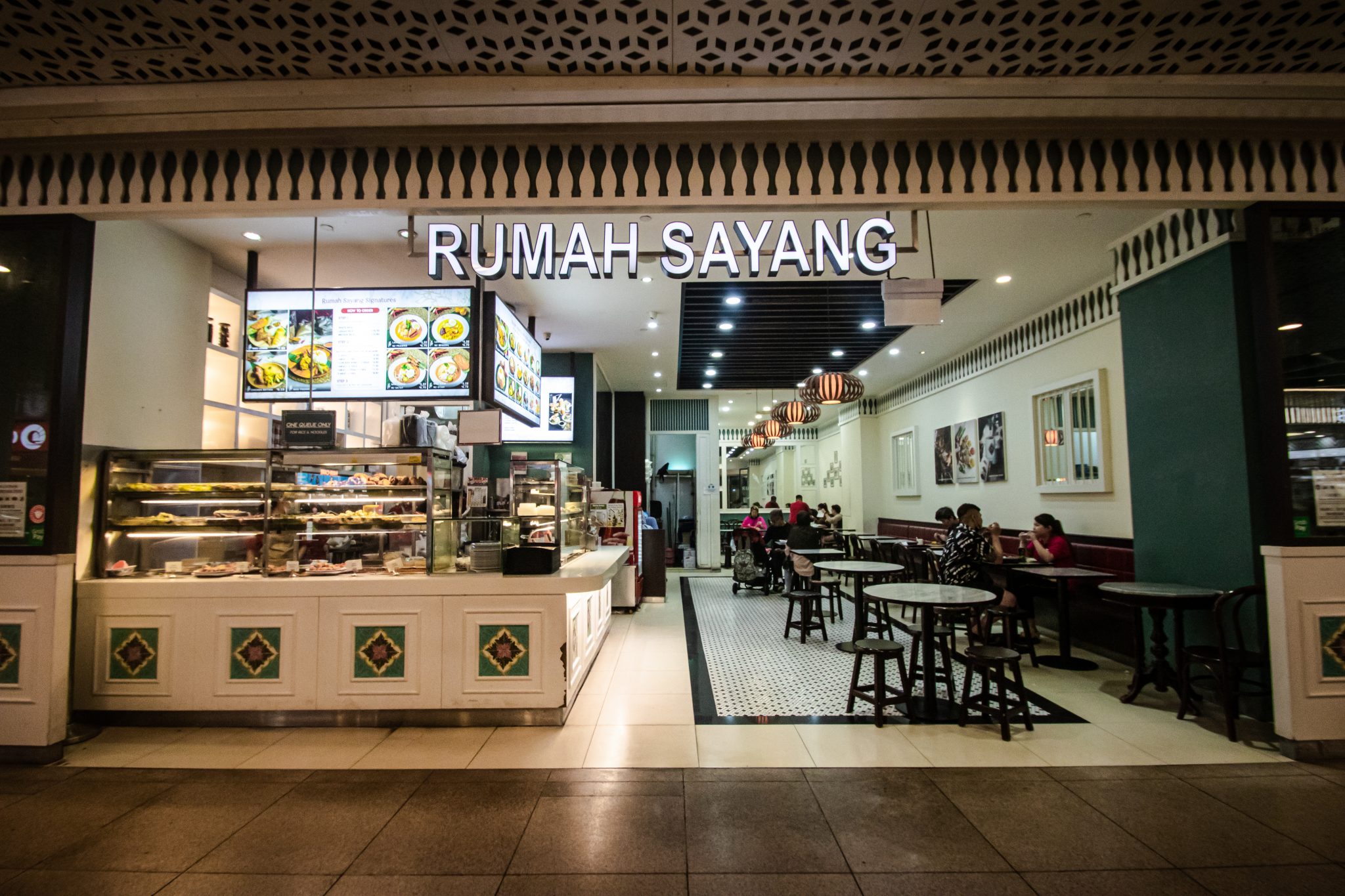 Outlets – Red Ginger